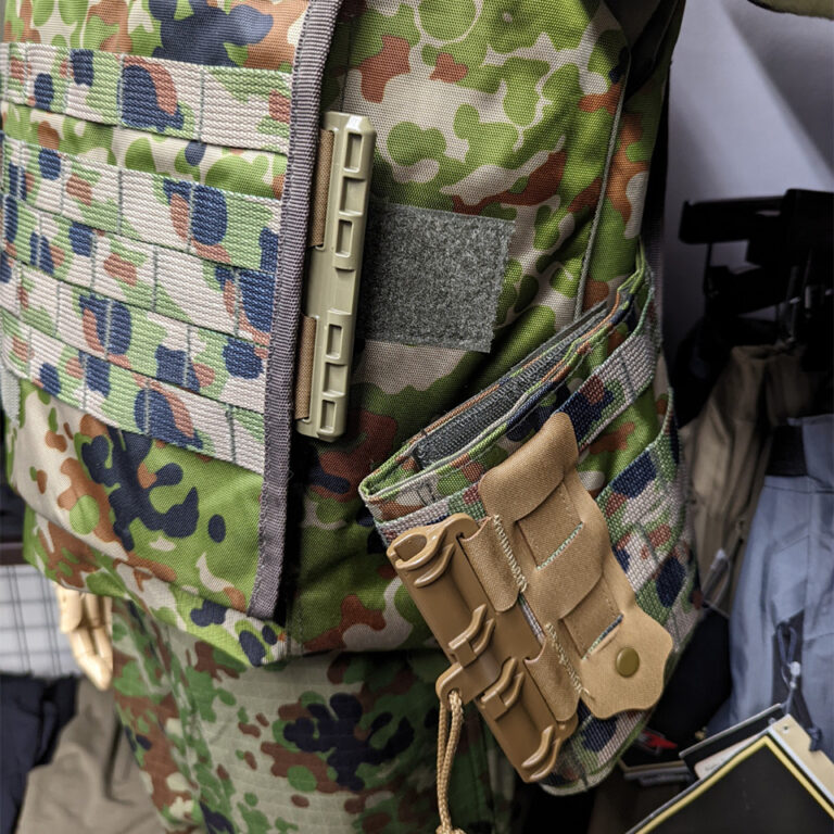 TUBES Laser / MOLLE Attachment Kit | 七洋交産株式会社 FRONTLINE