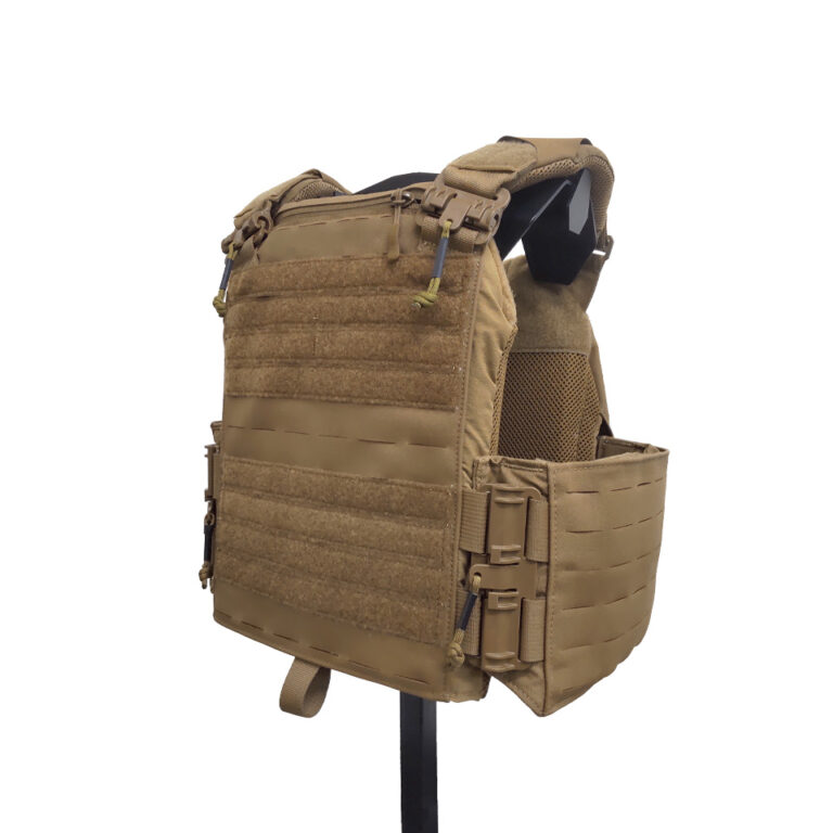 First Spear Strandhogg(TM) v3 SAPI Cut Plate Carrier Coyote | 七洋交産株式会社 ...